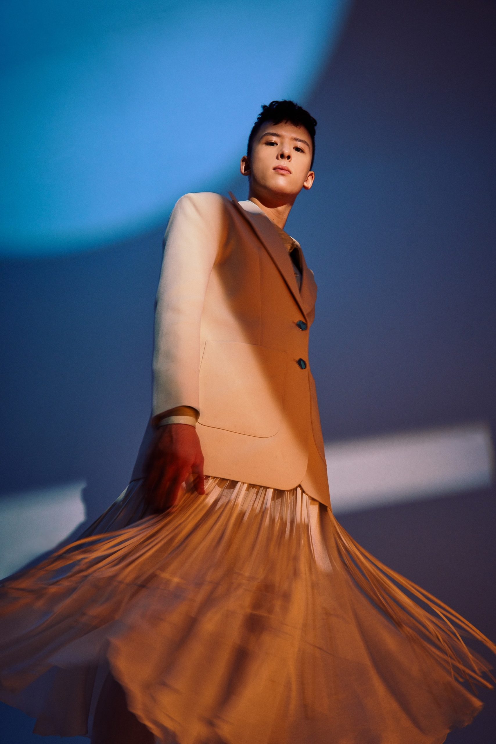 混血音樂才子NIO推首張專輯《地平線》 蔡旻佑、HUSH等好友聯手開嗓 - Blow 吹音樂