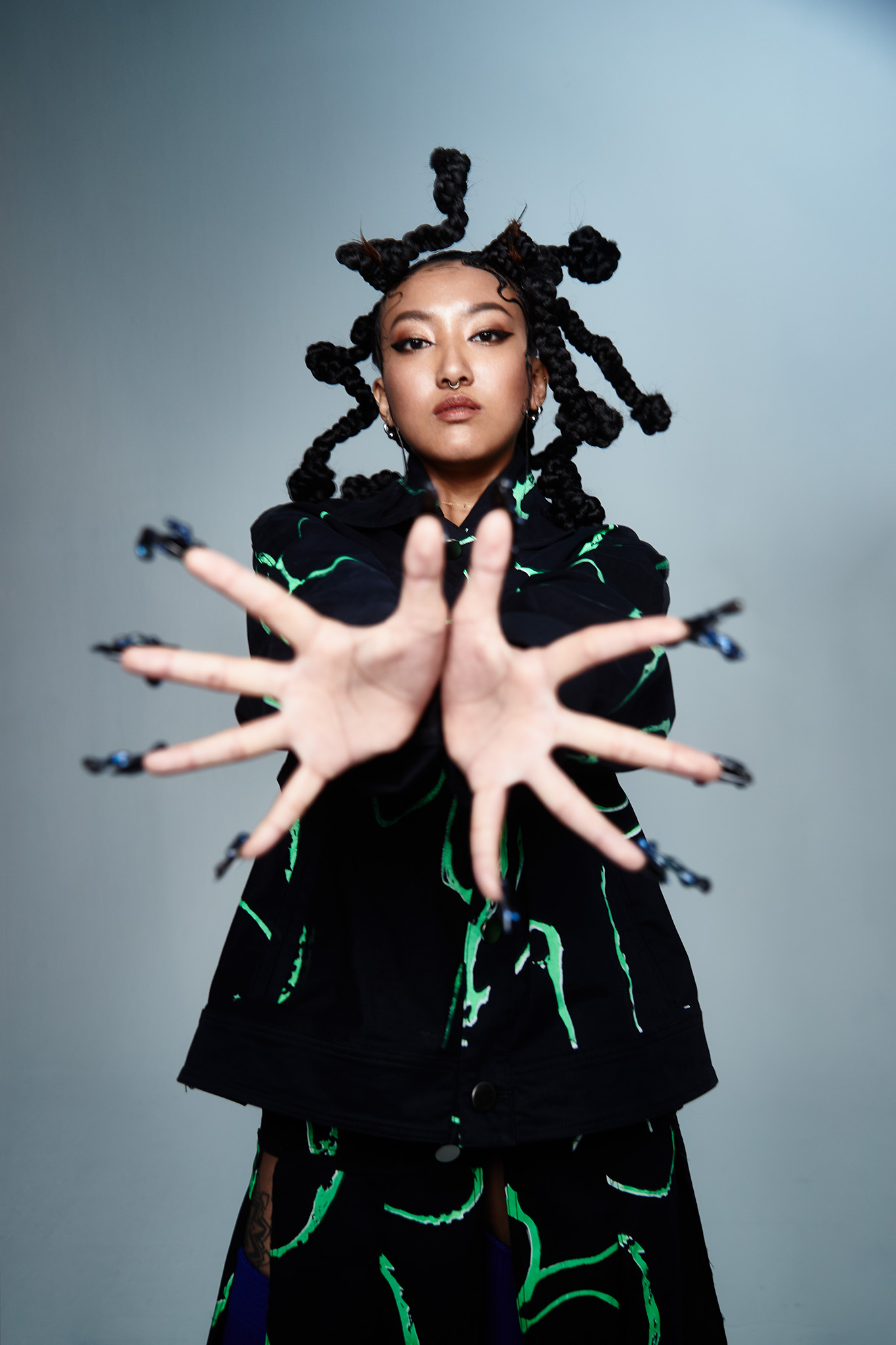 今年最不容錯過的排灣女聲！Kivi《分水嶺Padiyudr》由阿爆、黃少雍鼎力製作 - Blow 吹音樂