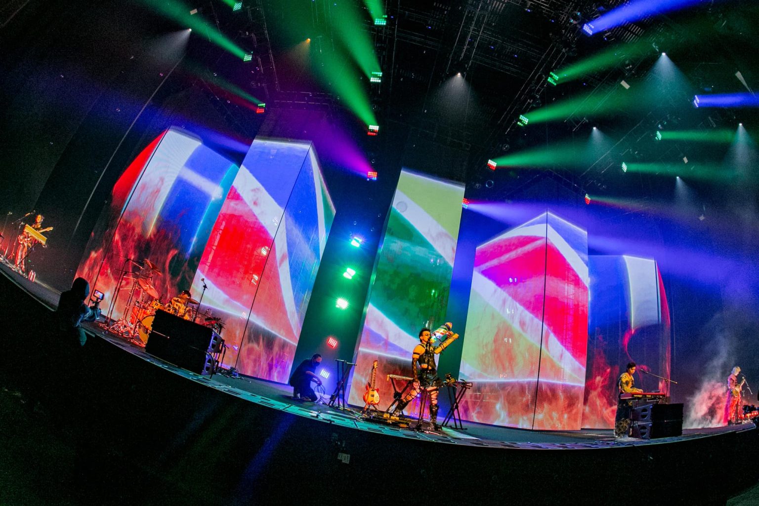 賽博台客複製人的變異之旅——美秀集團北流專場導演詳解【Amazing Show】同名演唱會 - Blow 吹音樂