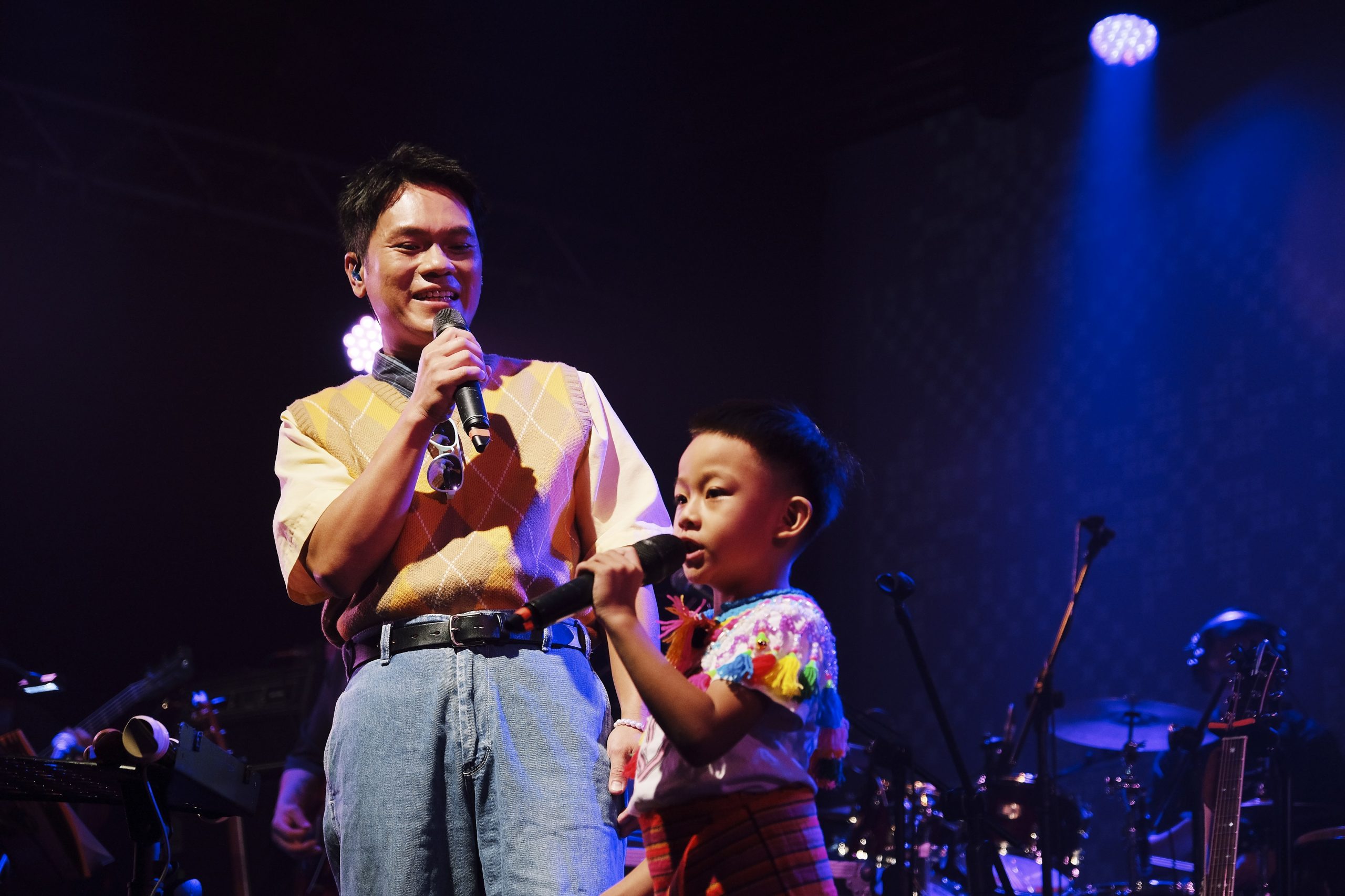 Suming舒米恩重回台北Legacy舉辦「舅舅Faki的演唱會」 邀5歲小姪子同台演唱王力宏〈愛錯〉 | Blow 吹音樂 | LINE TODAY