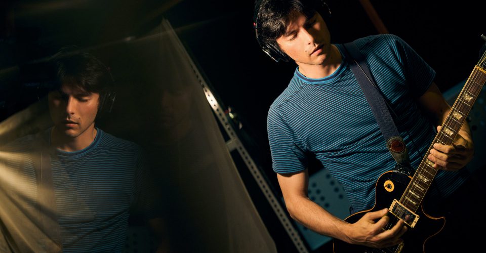 ADOY釋出與落日飛車合作翻唱曲〈Balloon〉 由韓國視覺藝術家YNRVISUALS執導MV - Blow 吹音樂