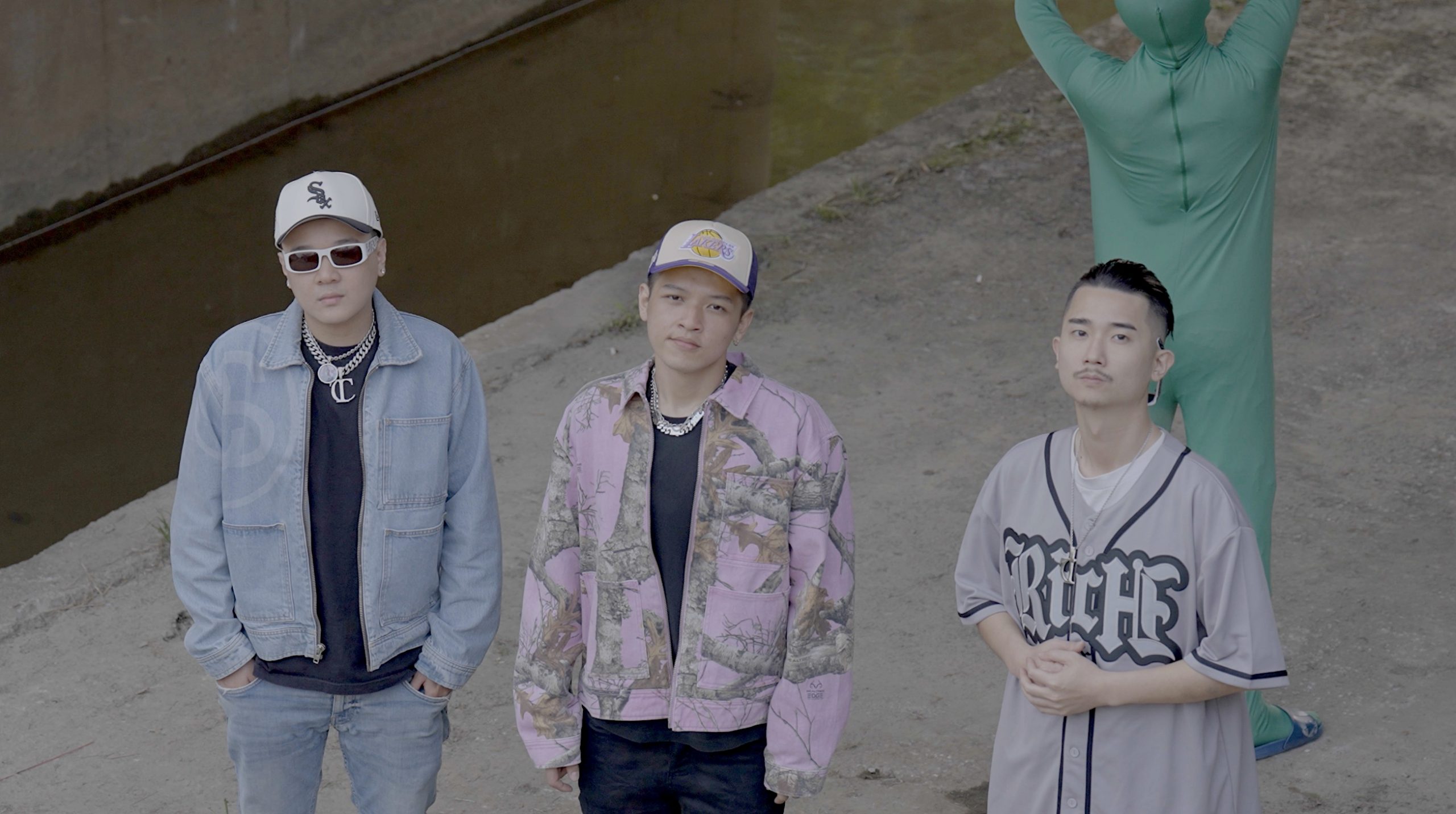 艾蜜莉AMILI首張專輯《Fxxk Sleep》將在6月問世！新歌〈主角 vol.2〉驚喜合作西屯純愛組 - Blow 吹音樂