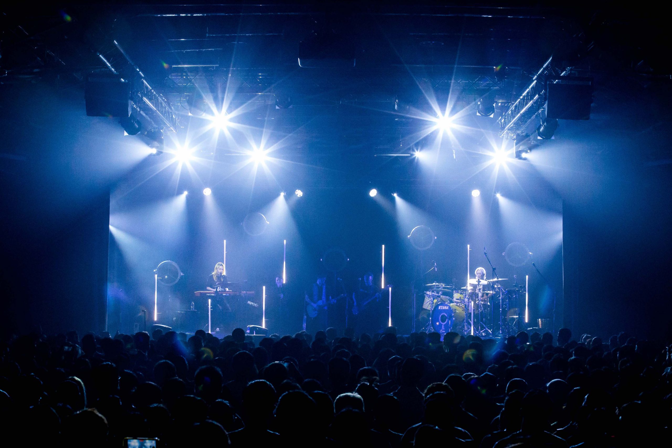 Tizzy Bac首張專輯《甚麼事都叫我分心》復刻演唱會 夢幻逸曲〈鼓手的辛勞誰人知〉首次獻出 - Blow 吹音樂