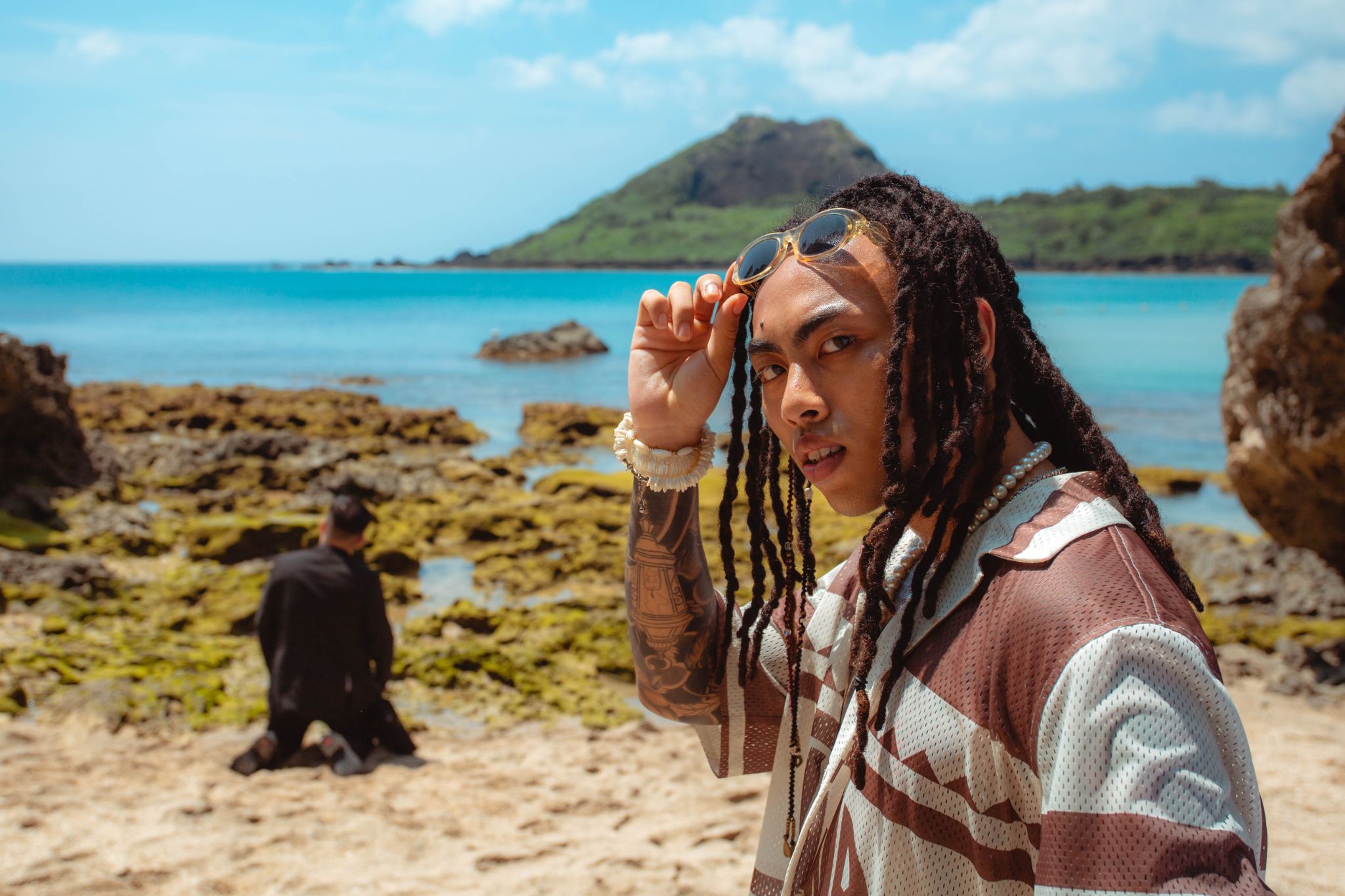 Lizi栗子釋出個人創作〈不能想太多〉MV 深入恆春秘境取景 - Blow 吹音樂