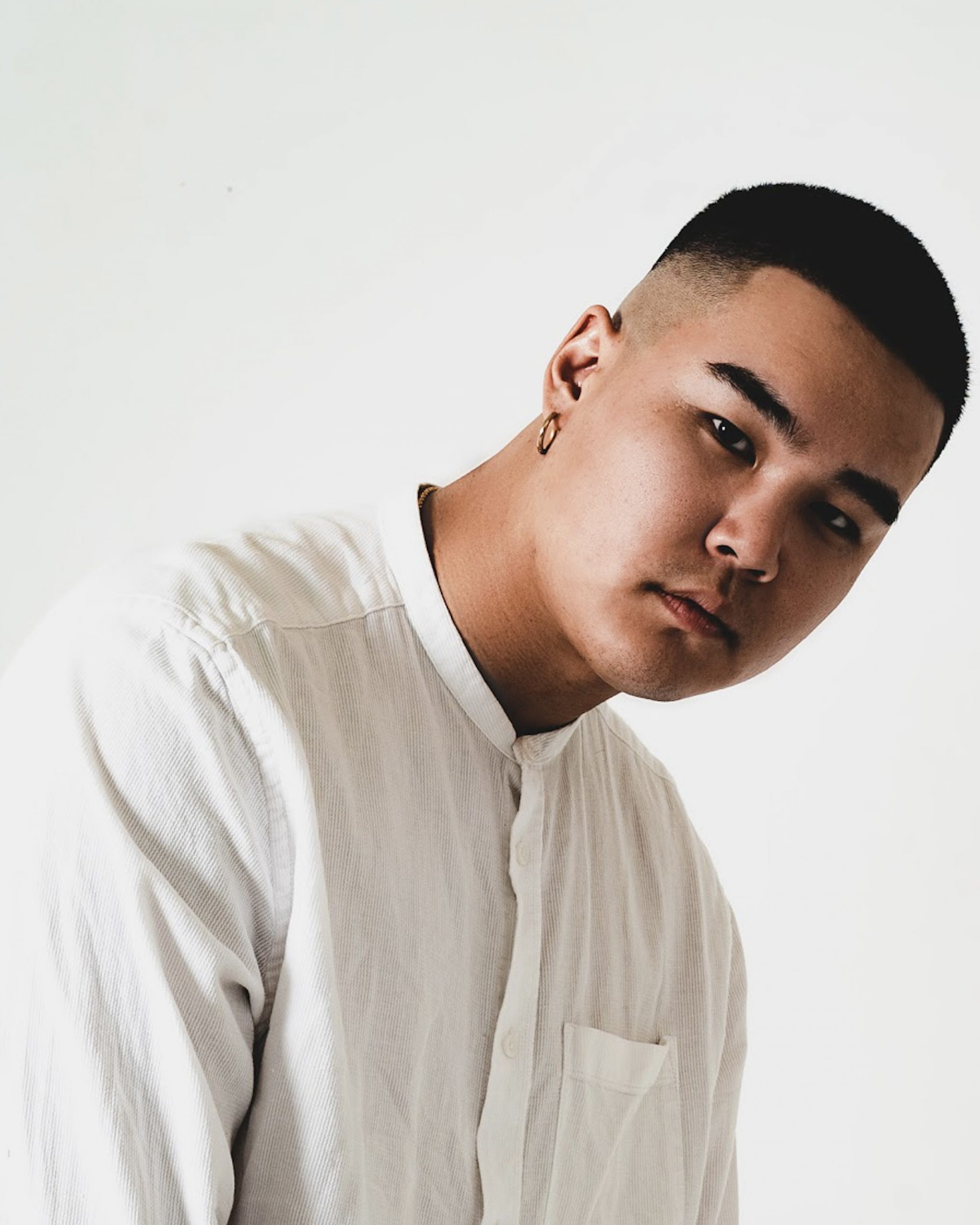 昔日被諷：「你為什麼唾棄饒舌了？」 BRADD 金音獎最佳節奏藍調歌曲〈Caged Birds〉曝心路歷程 - Blow 吹音樂