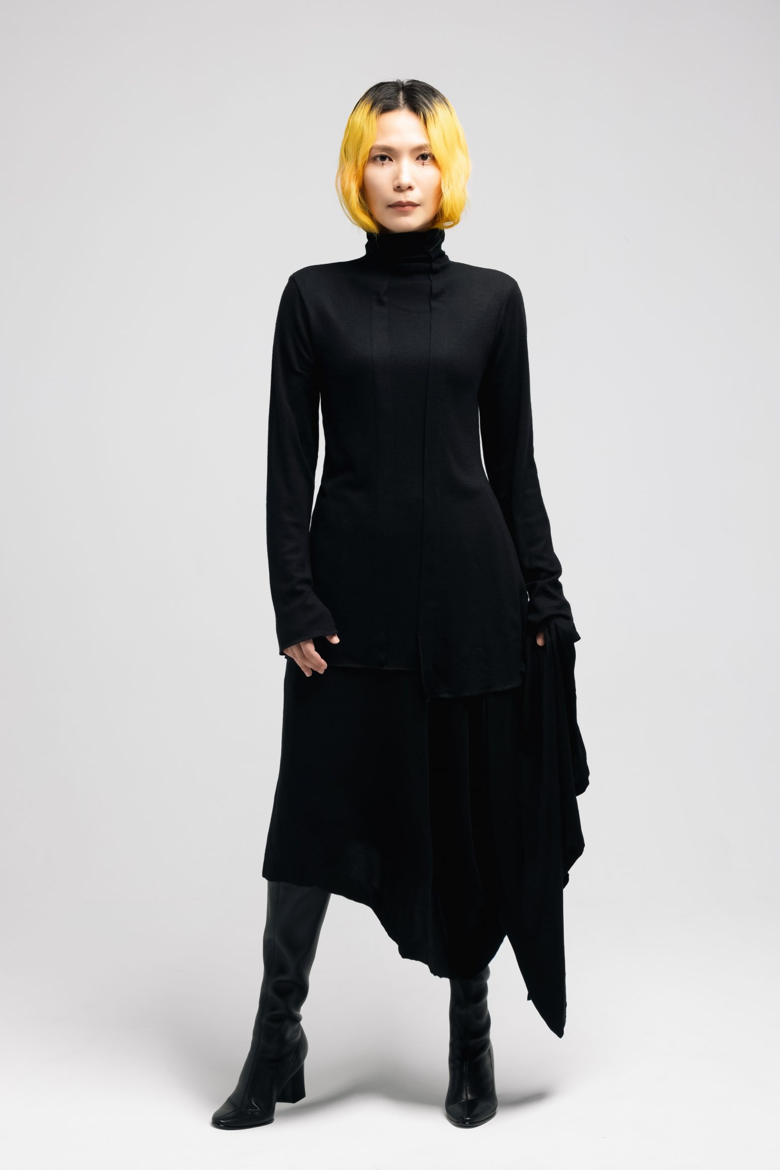 陳惠婷以the Huiting為名 睽違6年推出全新創作專輯《王國 Darktopia》 - Blow 吹音樂