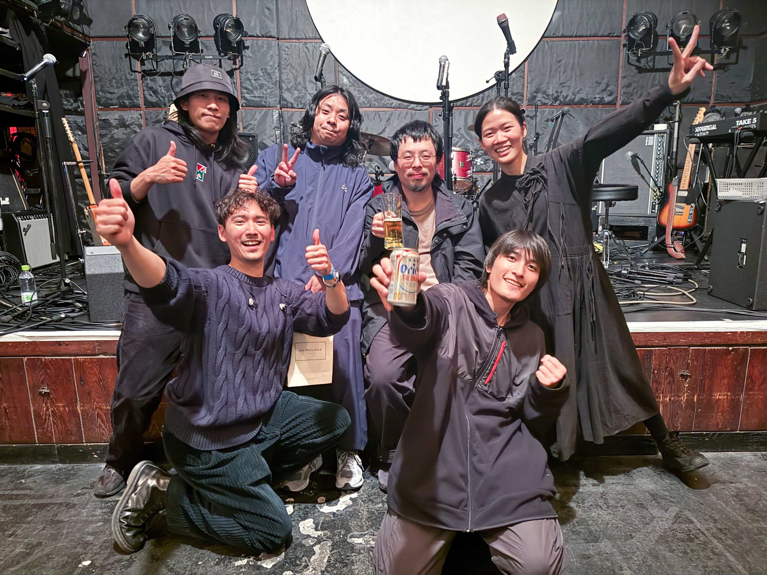 荒山茉莉發行〈離岸〉Remix版 邀日本瞪鞋樂團Yuragi吉他手Kntr合作 - Blow 吹音樂